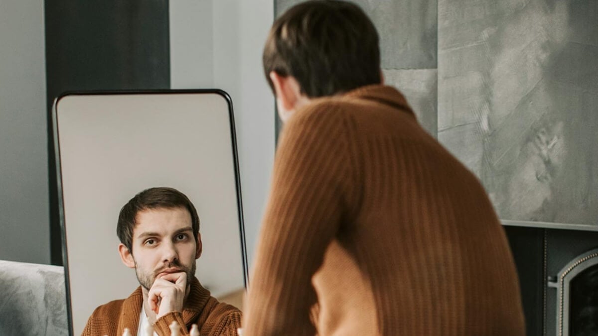 O que significa falar sozinho em 3ª pessoa, segundo a Psicologia - Nide ...